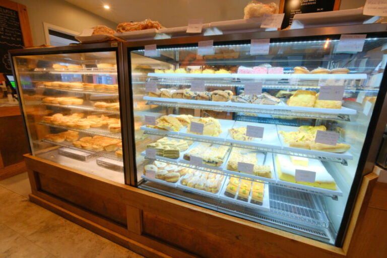 【ニュージーランドカフェ】小さな町フェアリーの人気パイ店「Fairlie Bakehouse」 | ひとり旅diary